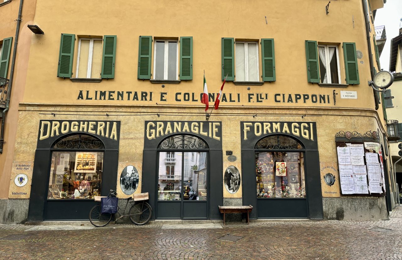 Uno dei negozi di alimentari più belli del mondo è in Valtellina ...