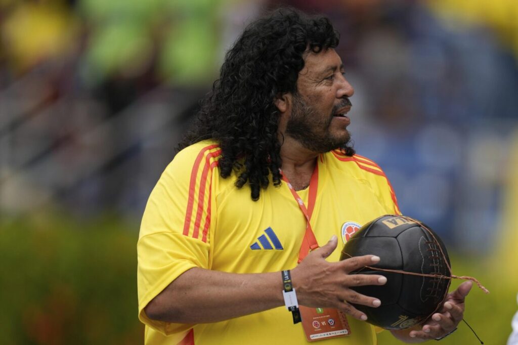 L’incontenibile vizio del tifoso Pablo Escobar, drogato di calcio ...